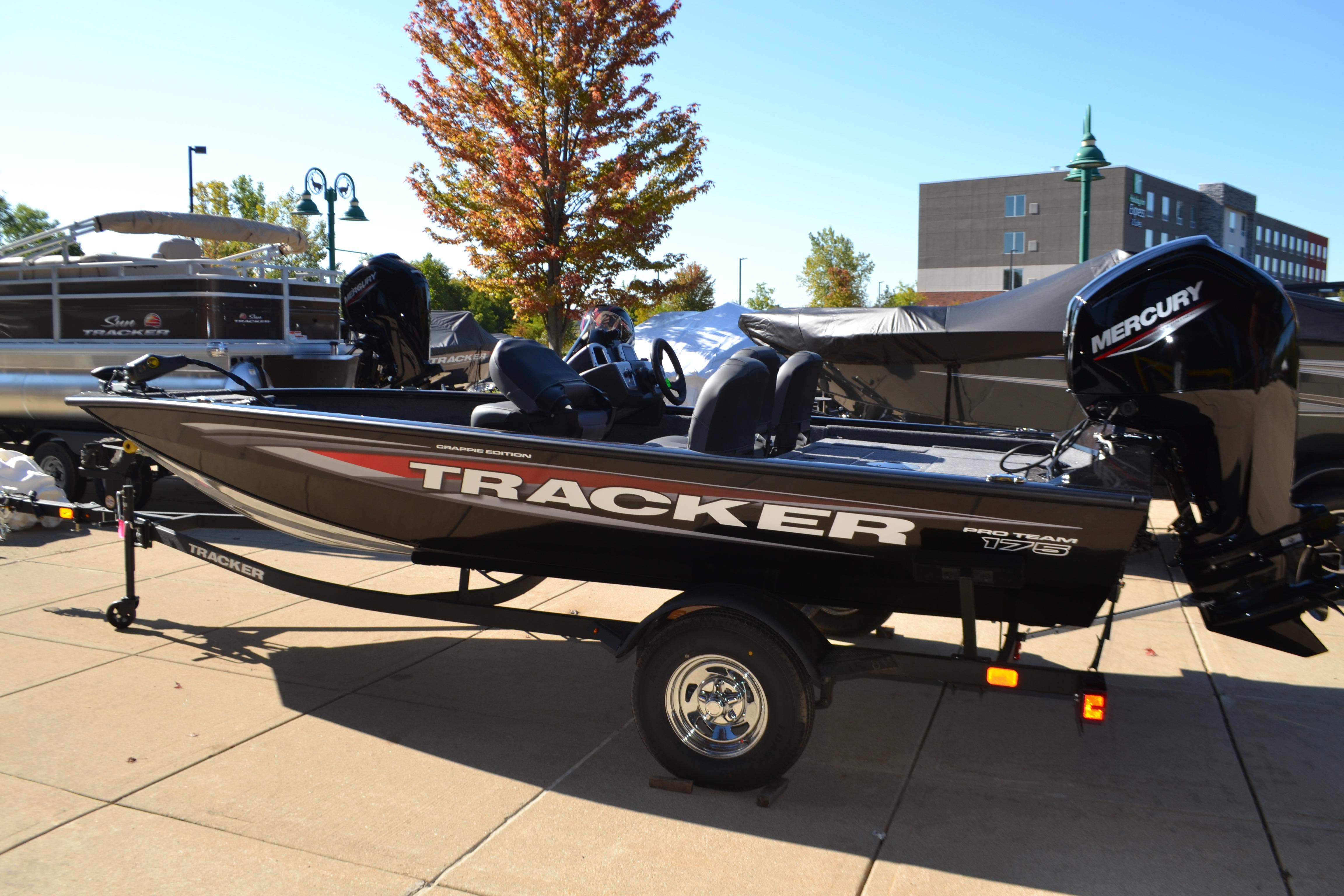 2026 TRACKER PRO TEAM 175 CRAPPIE EDITION | Bass Pro Shops